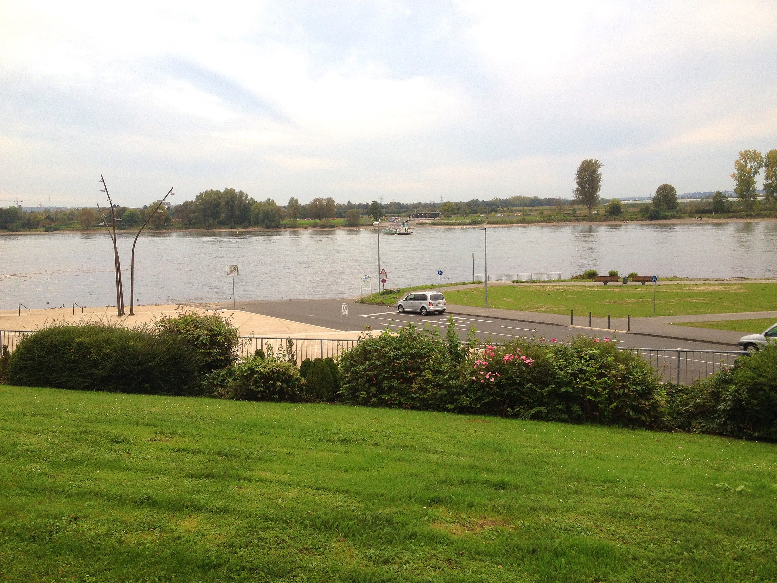 Rhein – Niederhein: Mondorf- Graurheindorf – ferriesworldwide.de