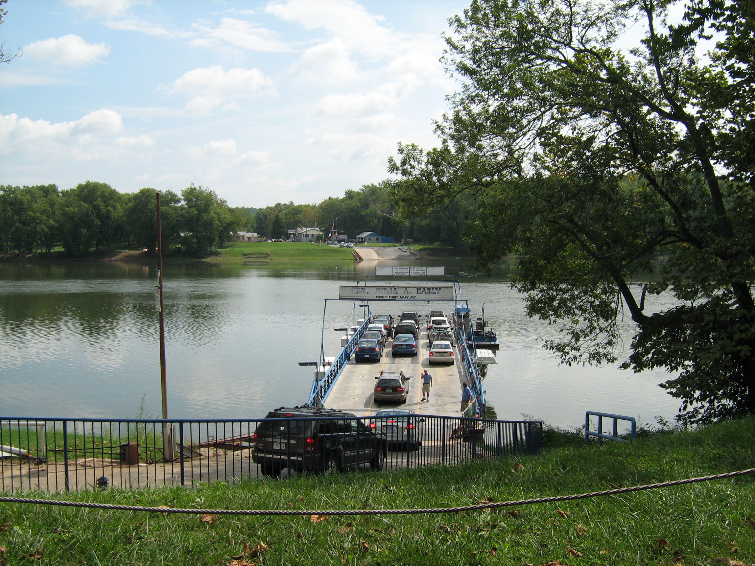 USA – Virgina/Maryland: White´s Ferry über den Potomac River ...
